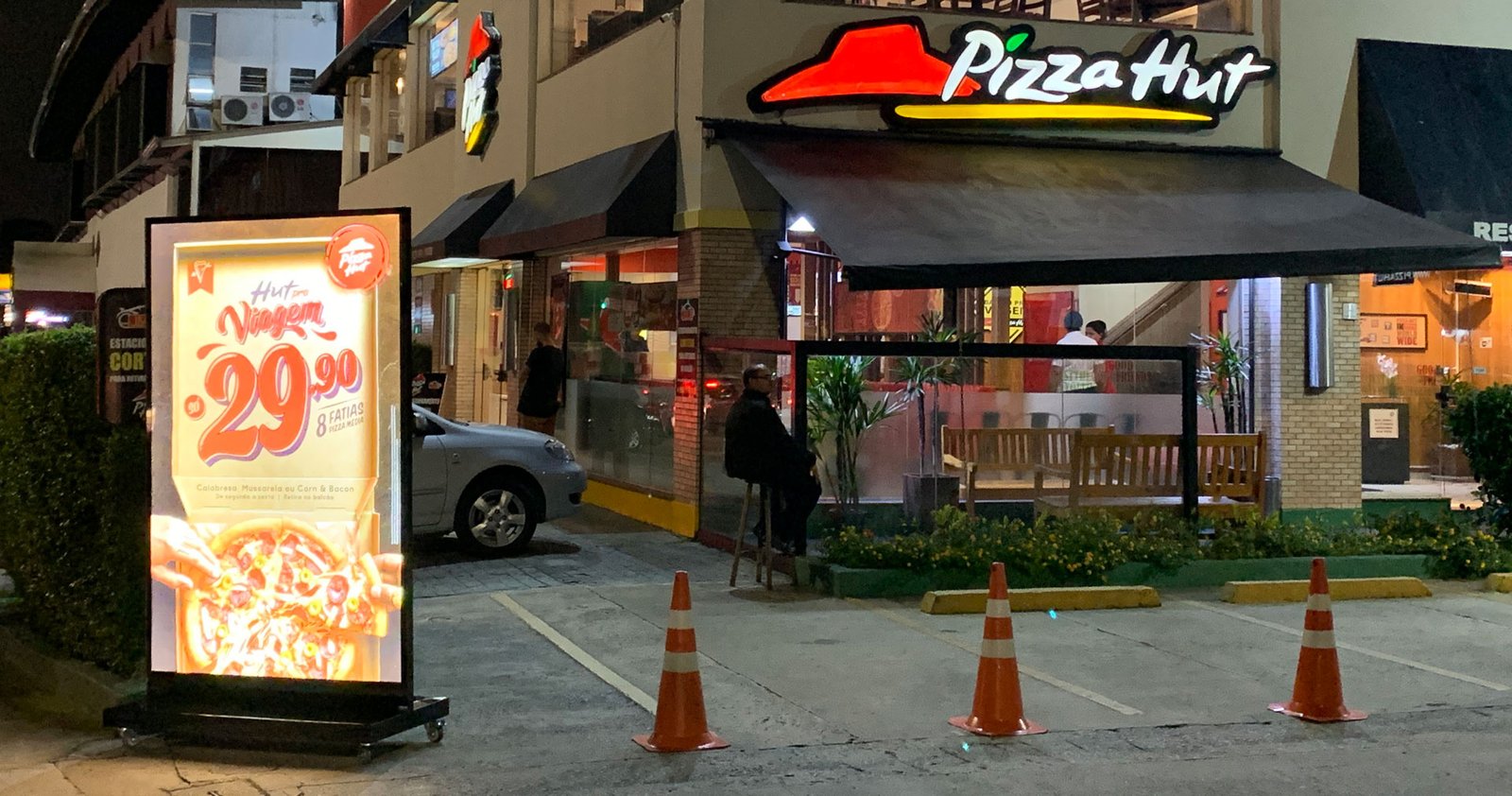 Totem Luminoso - Europanel Displays - Display Italiano